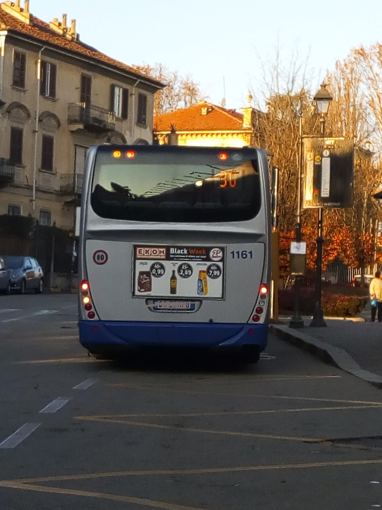 Torino, il bus 30 per Chieri deviato in entrambe le direzioni per la ...