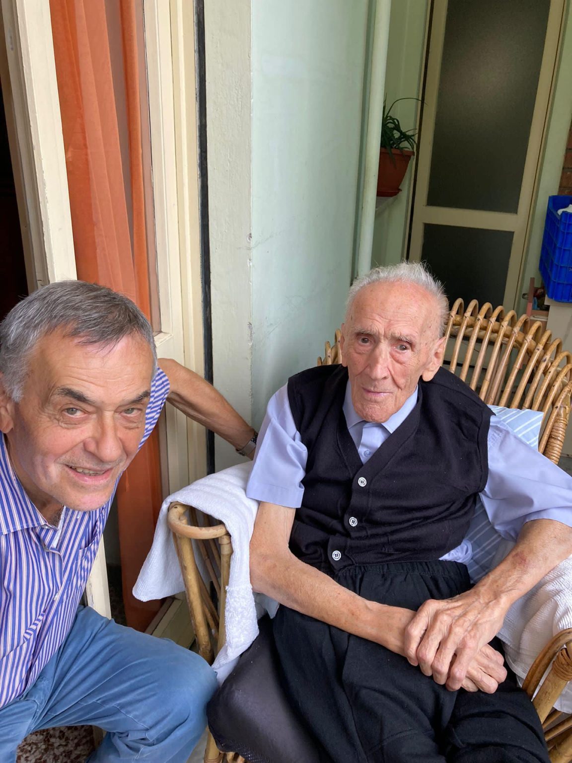 ISOLA D’ASTI: AUGURI A RENATO BELLO, 99 ANNI, DEPORTATO NEI CAMPI DI ...